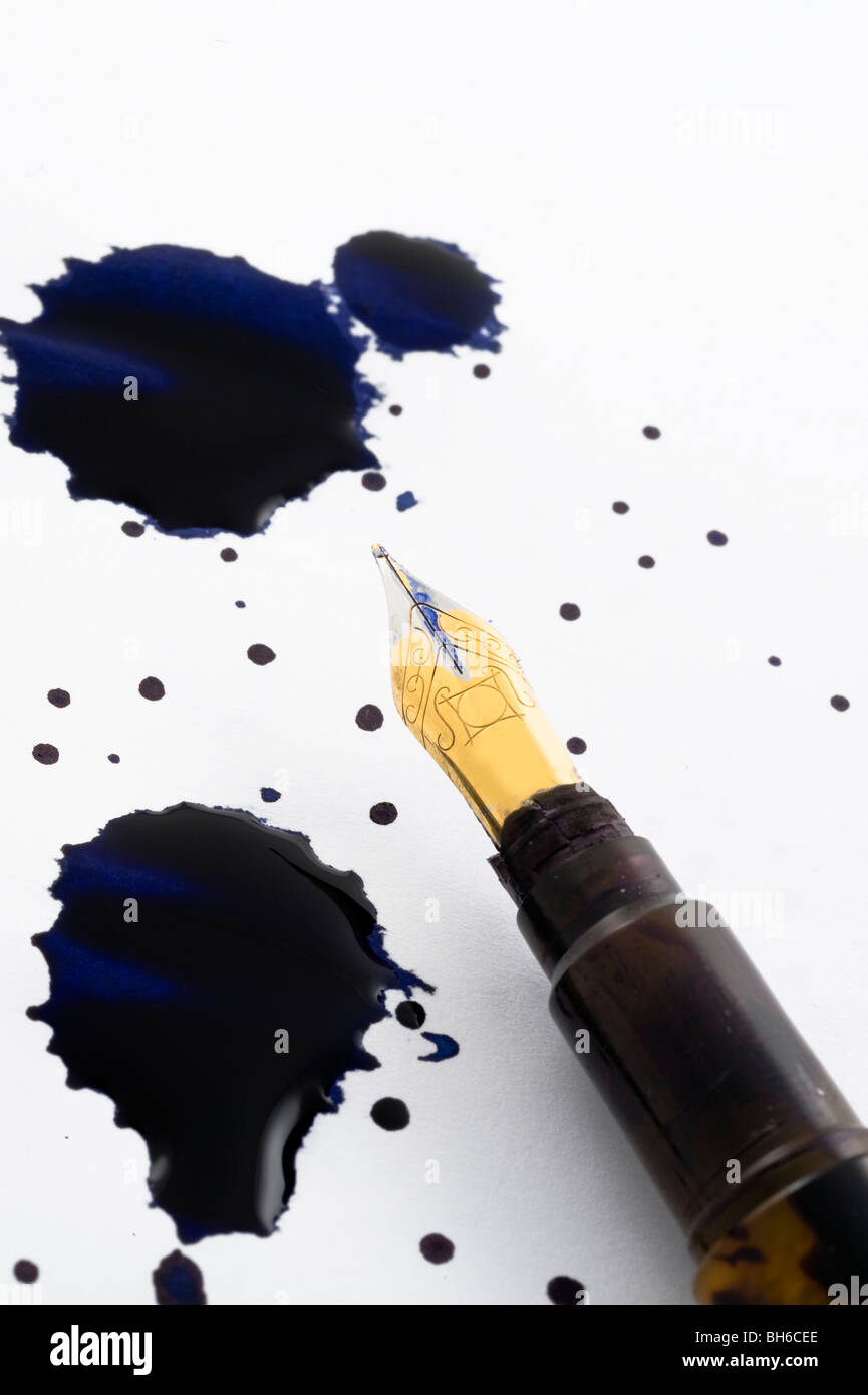 Ink stain -Fotos und -Bildmaterial in hoher Auflösung – Alamy
