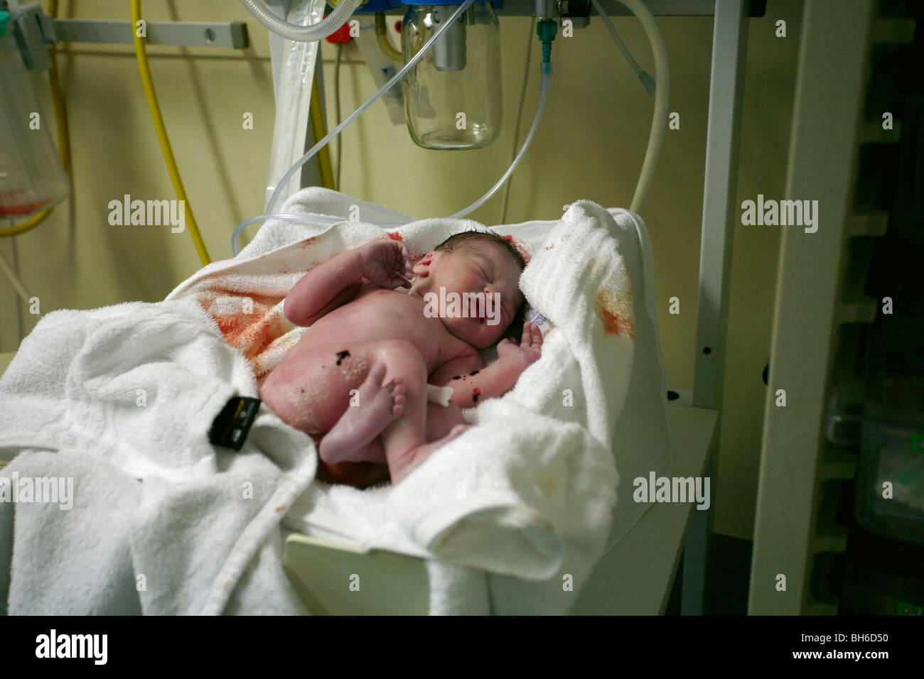 Nach der geburt eines babys -Fotos und -Bildmaterial in hoher Auflösung ...