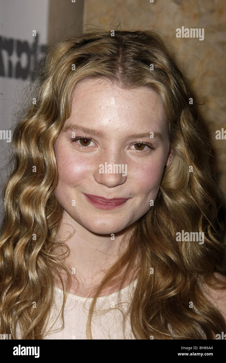 Mia wasikowska -Fotos und -Bildmaterial in hoher Auflösung – Alamy