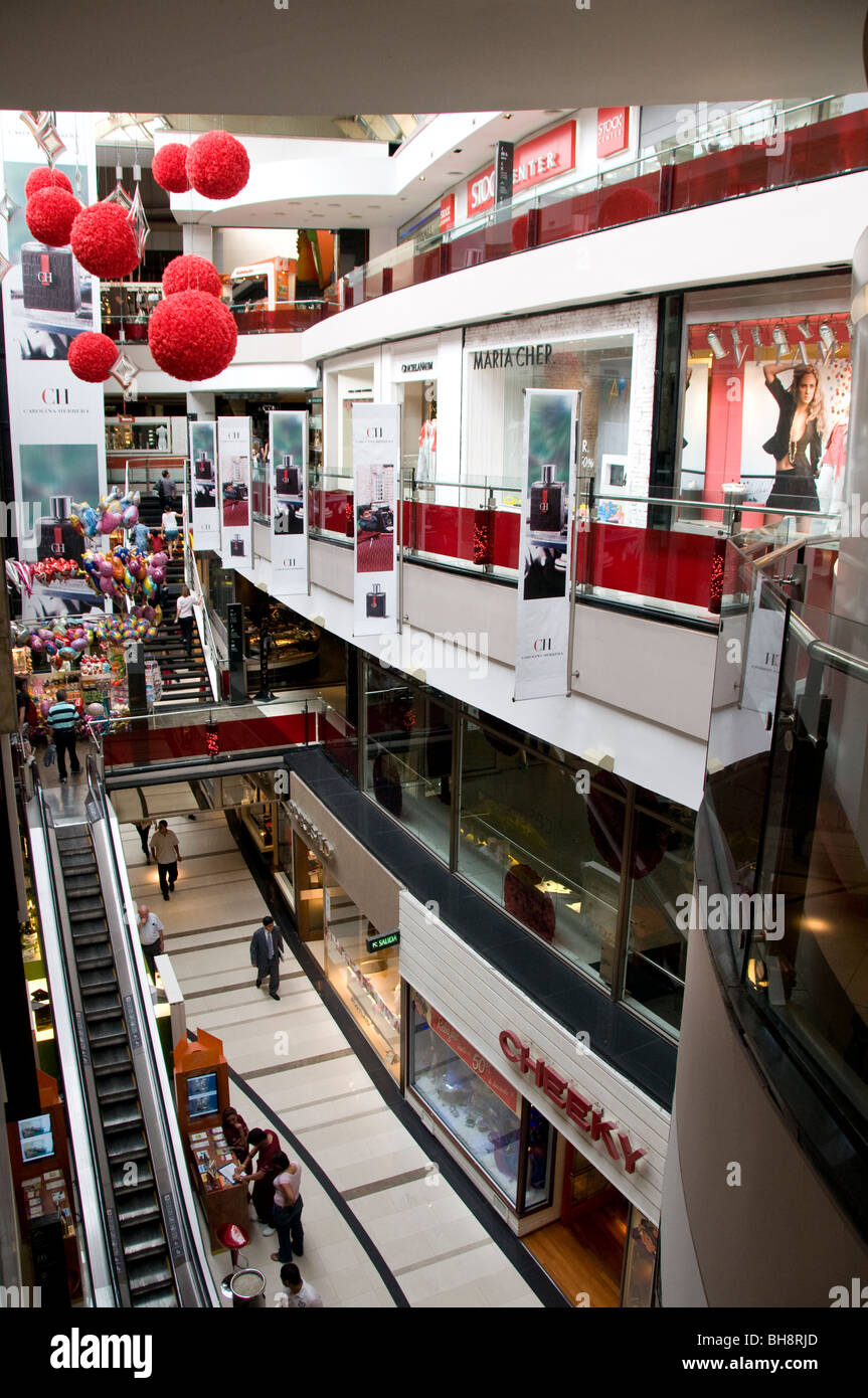 Alto palermo einkaufszentrum -Fotos und -Bildmaterial in hoher ...