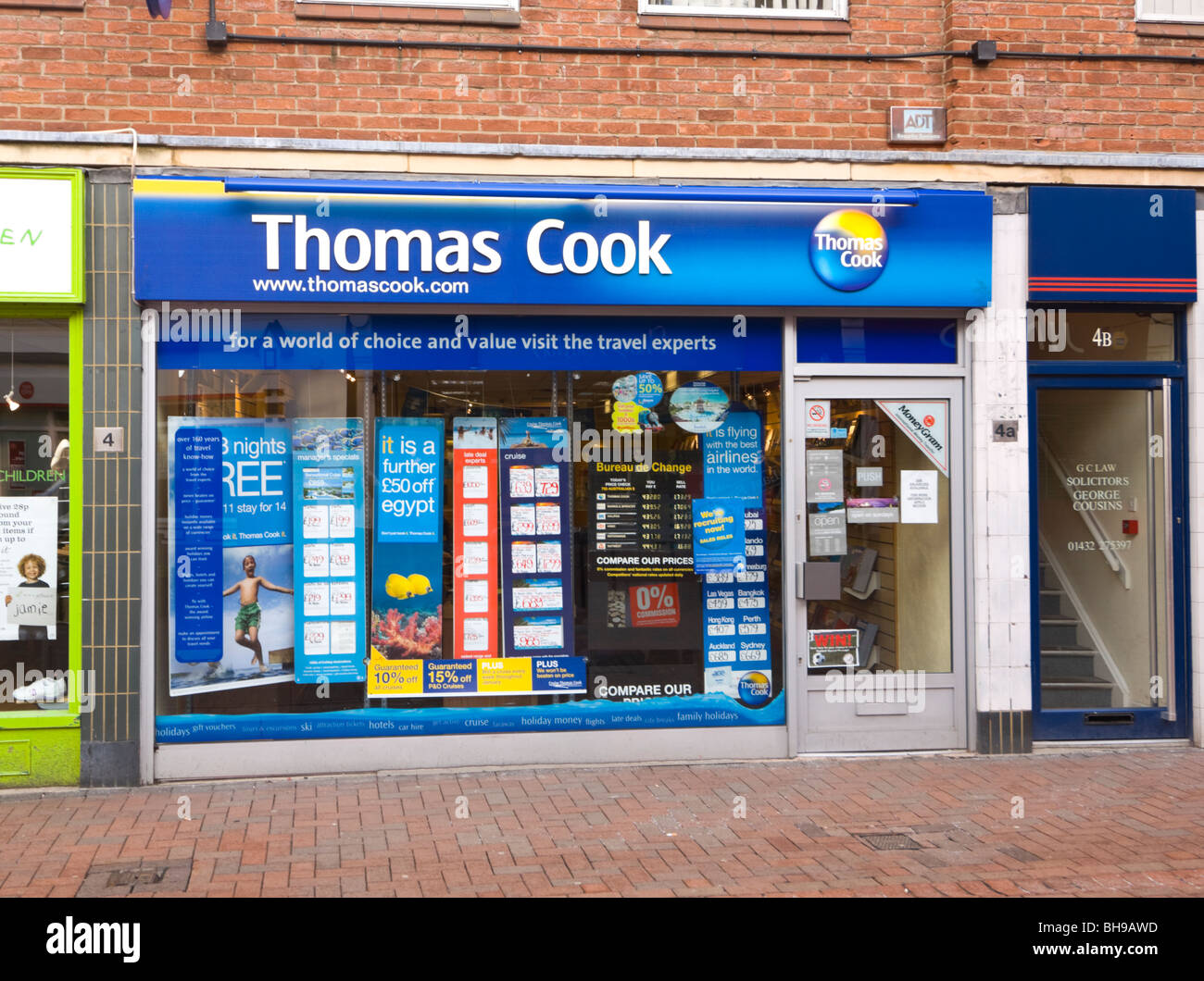 Thomas cook shop window -Fotos und -Bildmaterial in hoher Auflösung – Alamy