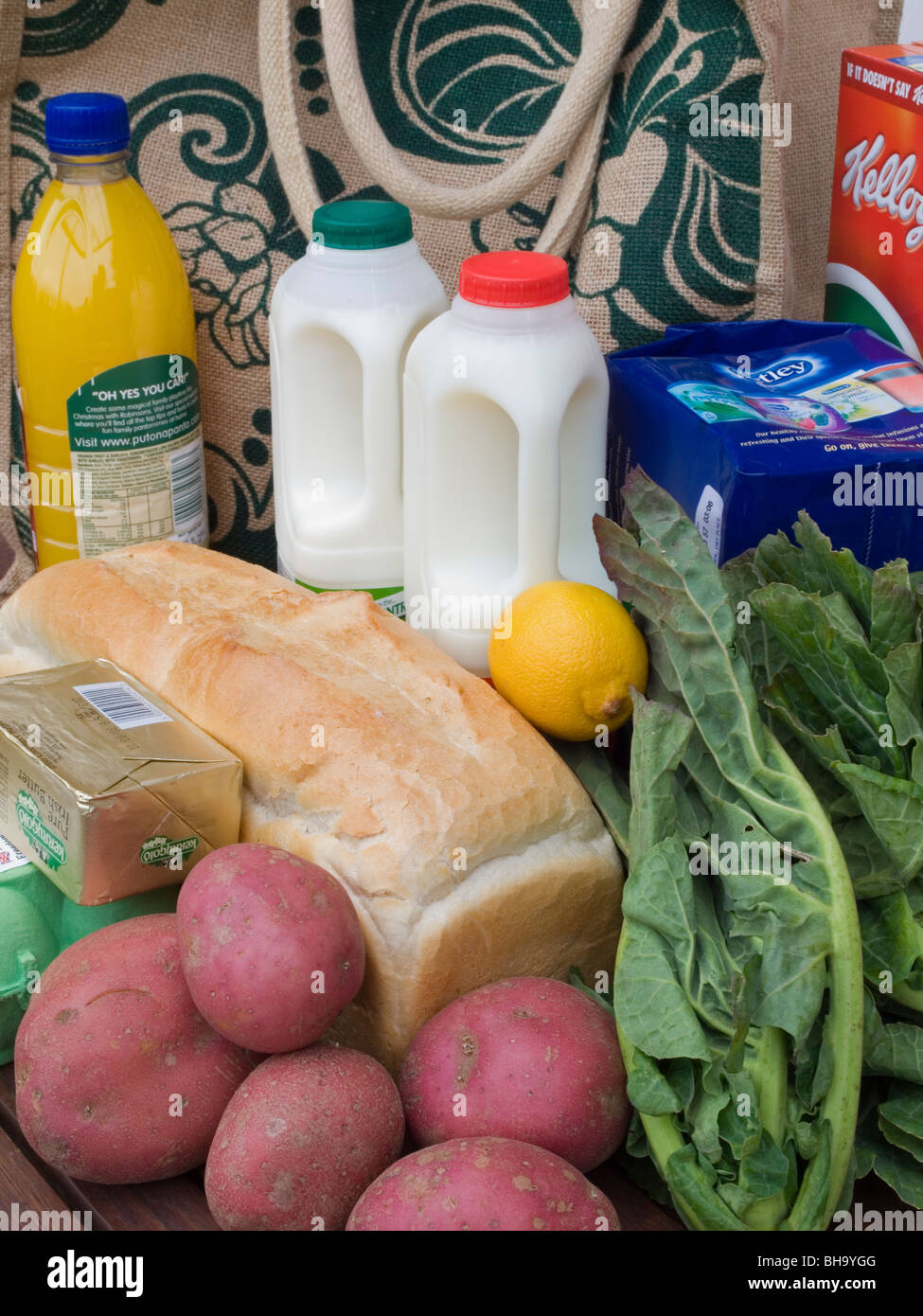 Bread milk -Fotos und -Bildmaterial in hoher Auflösung – Alamy