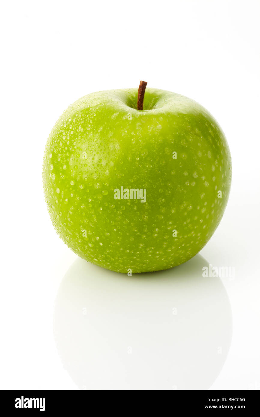 Grüner apfel -Fotos und -Bildmaterial in hoher Auflösung – Alamy