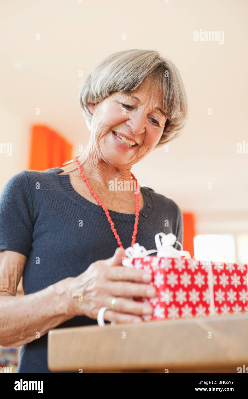 Weihnachtsgeschenk Fur Alte Dame