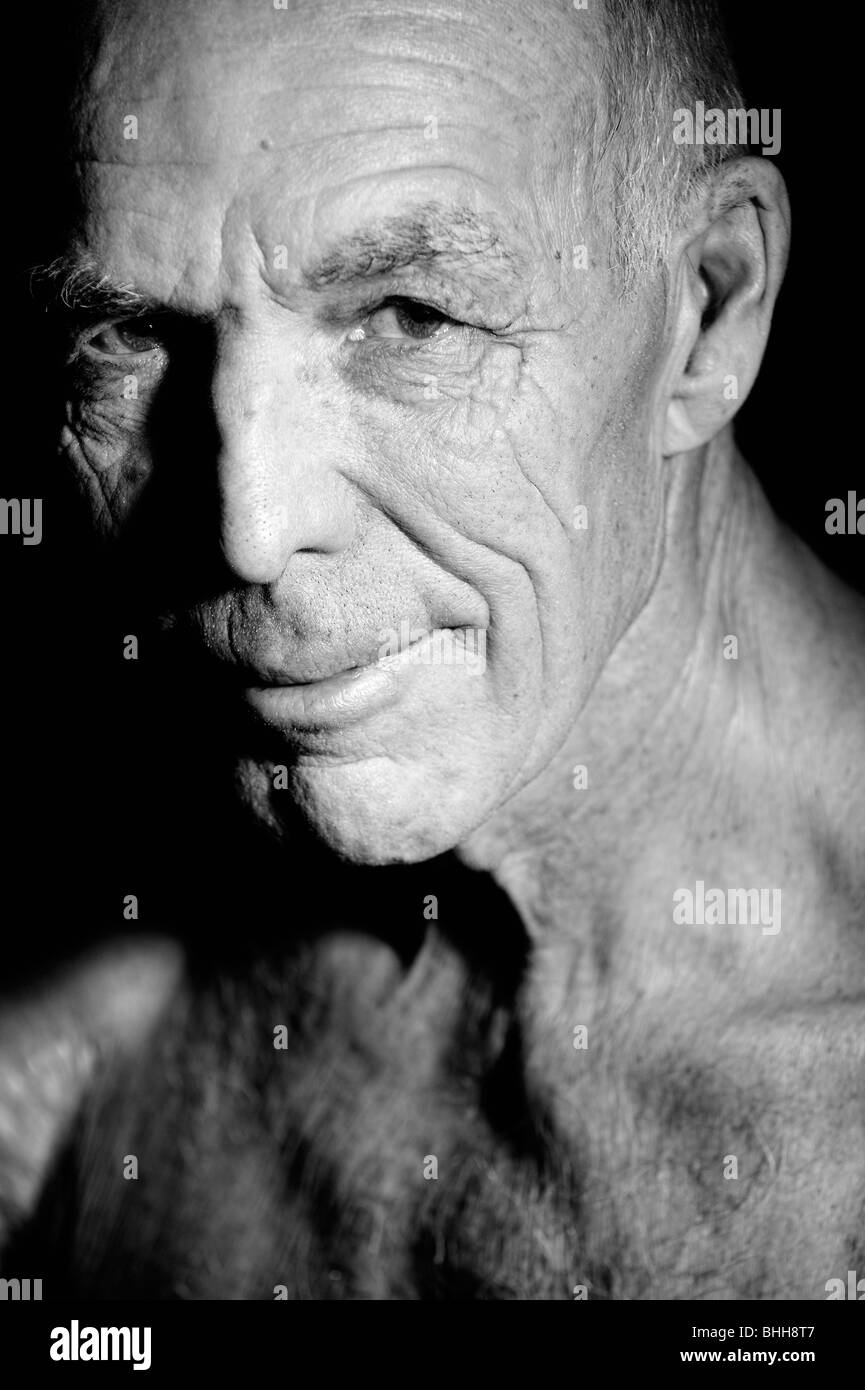Faltiger Alter Mann Stockfotos und -bilder Kaufen - Alamy