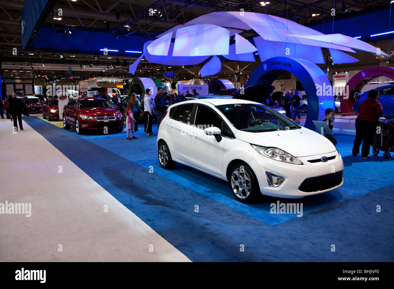 Ford Autoshow Stand Stockfotografie - Alamy