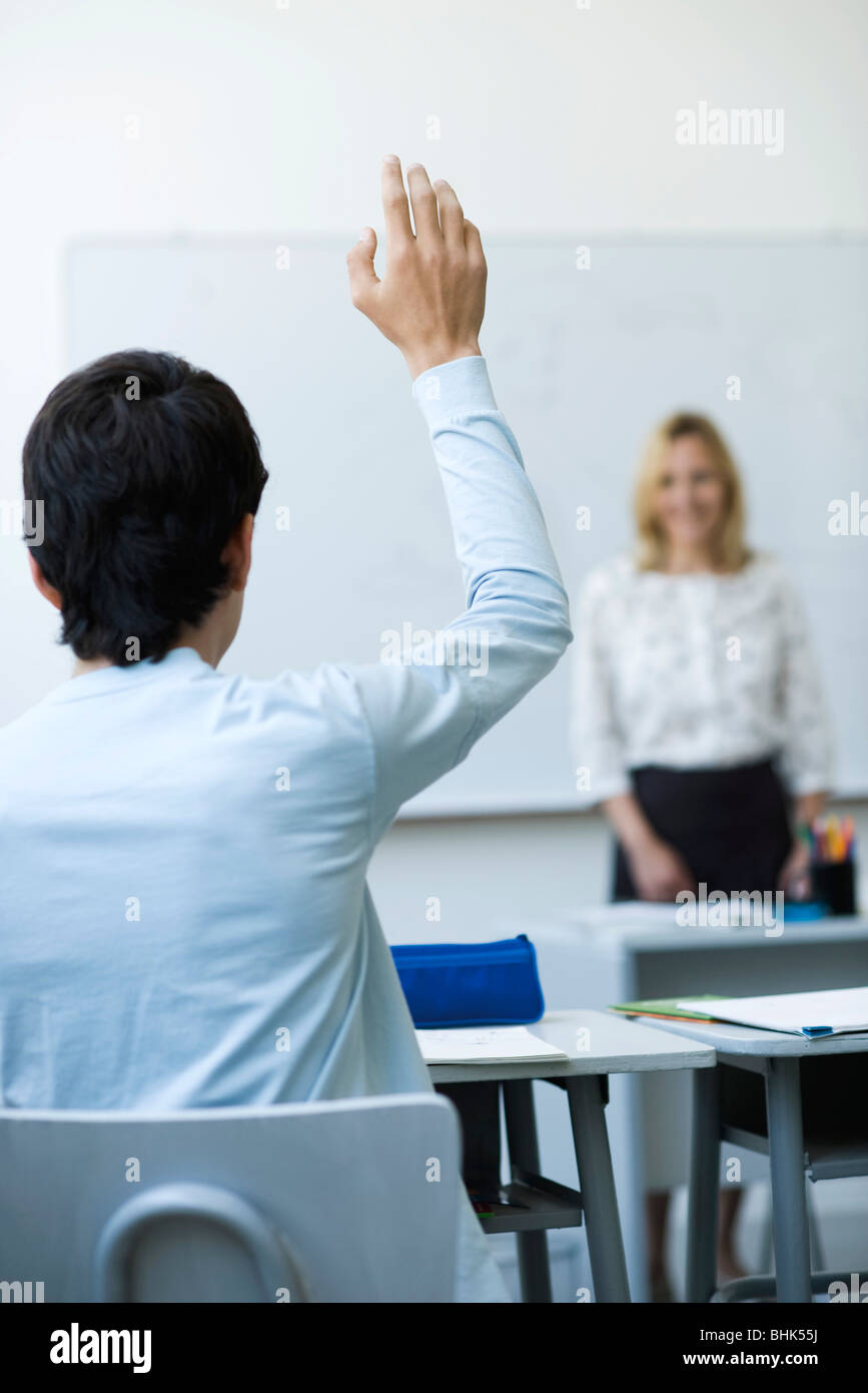 Teenager teenager teenager teenager die hand heben -Fotos und ...