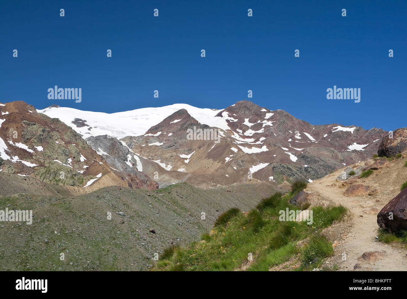 Gletscher stelvio nationalpark -Fotos und -Bildmaterial in hoher ...