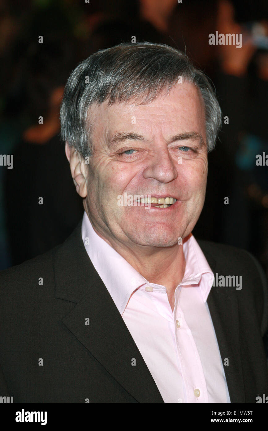 TONY BLACKBURN MONSTERS VS ALIENS UK FILM PREMIERE die VUE WEST END ...
