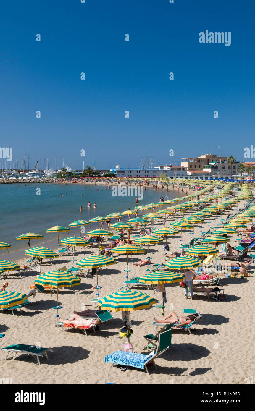 San remo beach -Fotos und -Bildmaterial in hoher Auflösung – Alamy