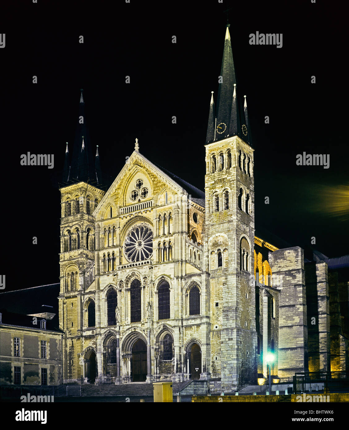 Abbey of saint remi reims -Fotos und -Bildmaterial in hoher Auflösung ...