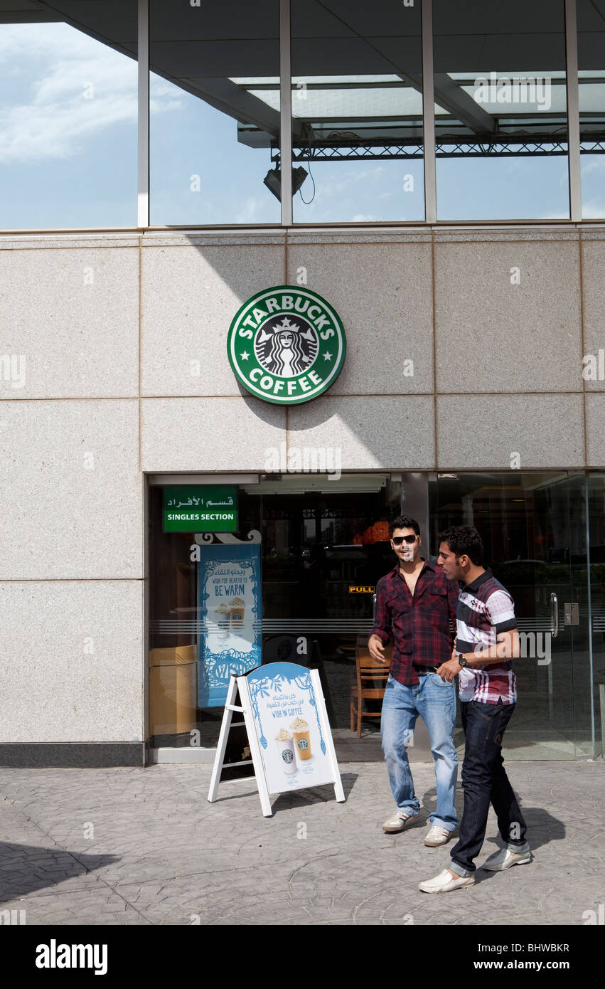 Starbucks Kingdom Tower Riyadh Saudi Arabien Stockfotografie - Alamy