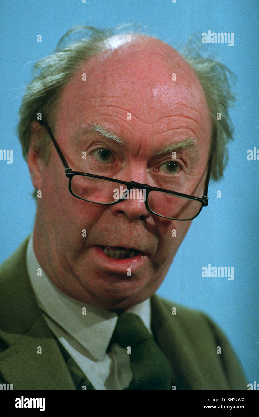 Sir nicholas -Fotos und -Bildmaterial in hoher Auflösung – Alamy