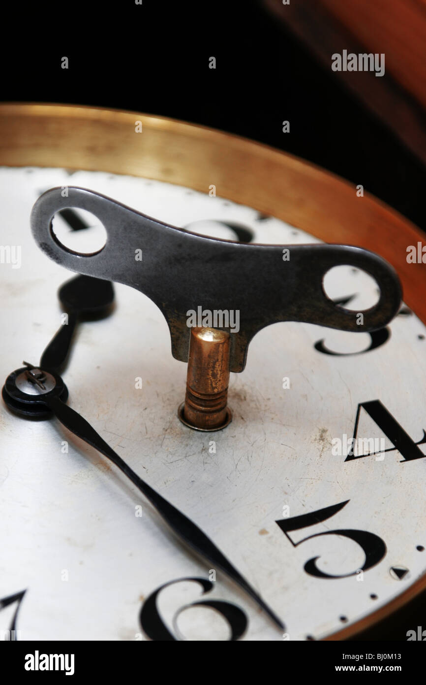 Pendulum clock -Fotos und -Bildmaterial in hoher Auflösung – Alamy