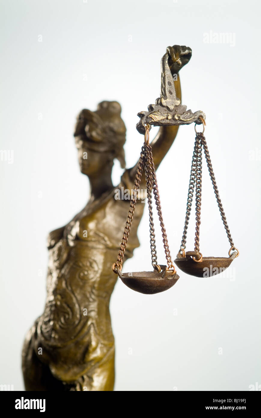 Justitia skulptur -Fotos und -Bildmaterial in hoher Auflösung – Alamy