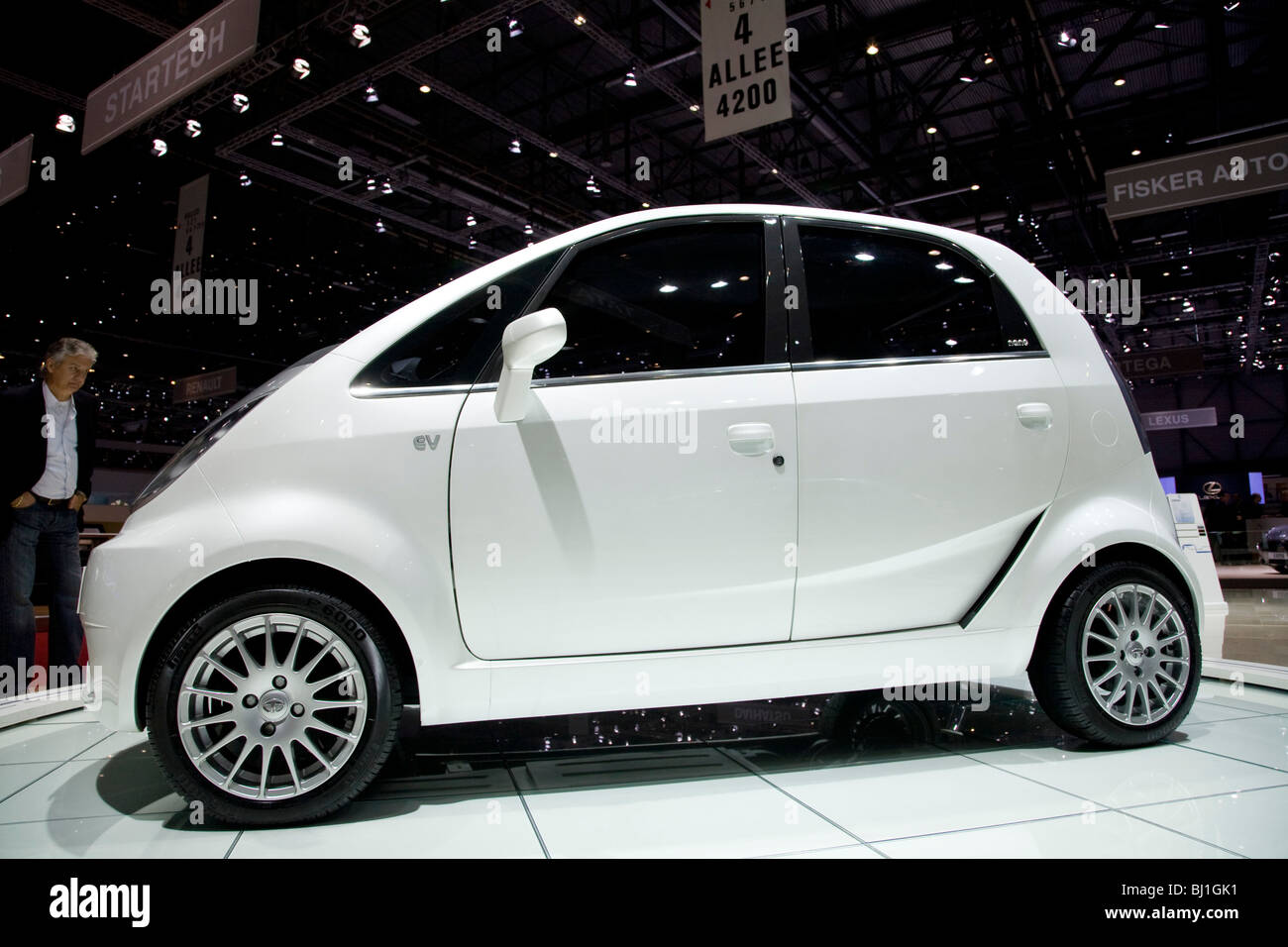 Nano fahrzeug -Fotos und -Bildmaterial in hoher Auflösung – Alamy