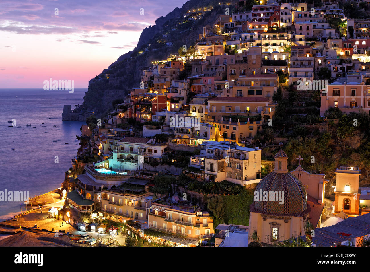 Bergstadt klippe positano italien -Fotos und -Bildmaterial in hoher ...