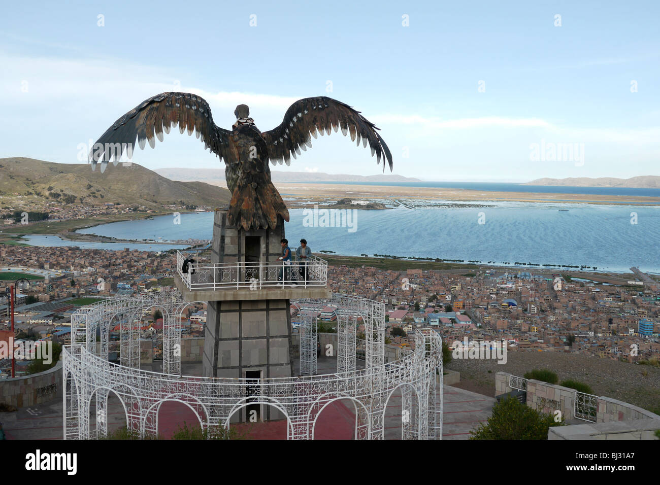 Peru condor statue -Fotos und -Bildmaterial in hoher Auflösung – Alamy