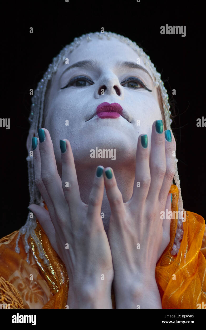 Pantomime zeigen -Fotos und -Bildmaterial in hoher Auflösung – Alamy