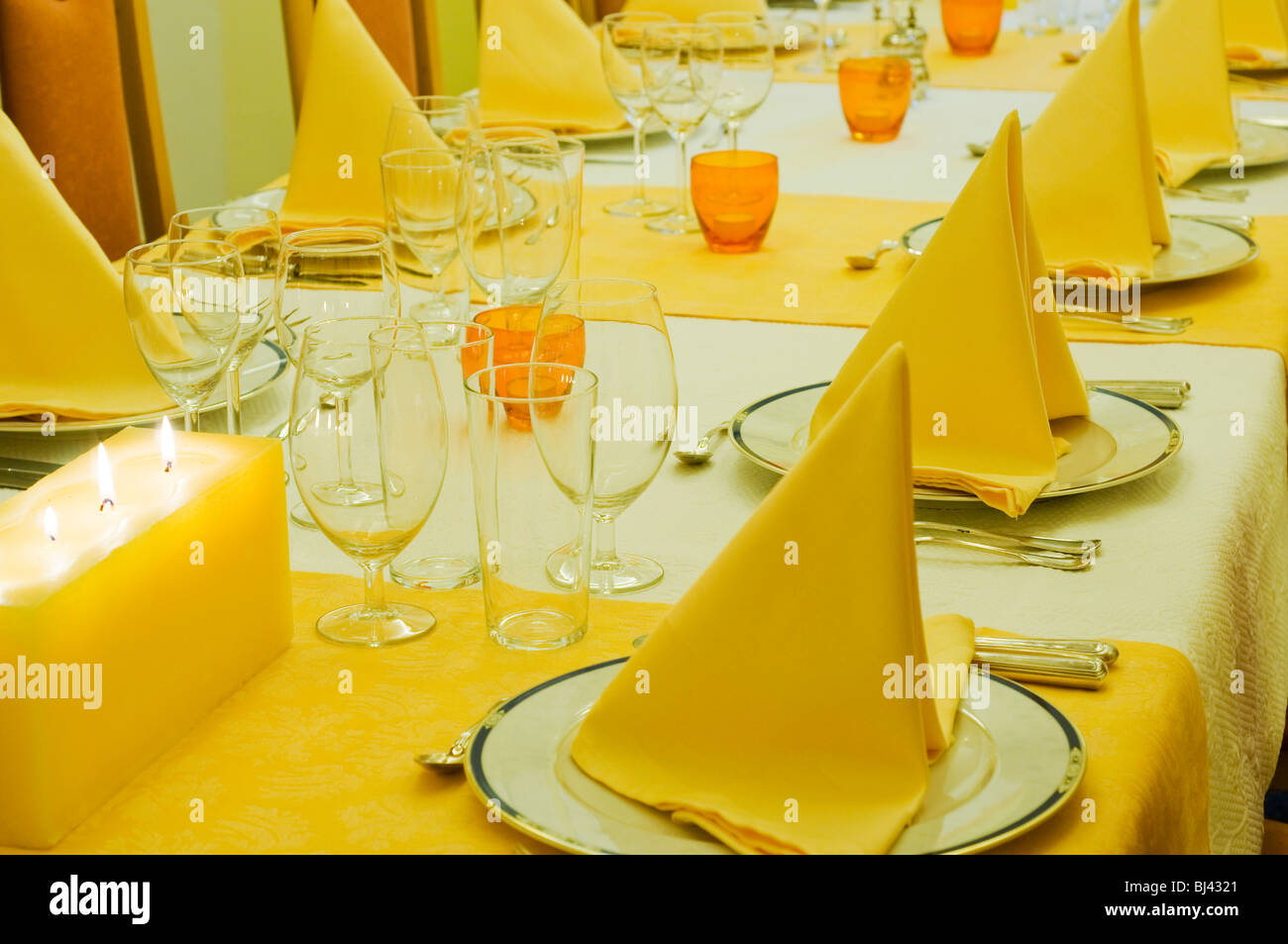 Spitzen serviette -Fotos und -Bildmaterial in hoher Auflösung – Alamy