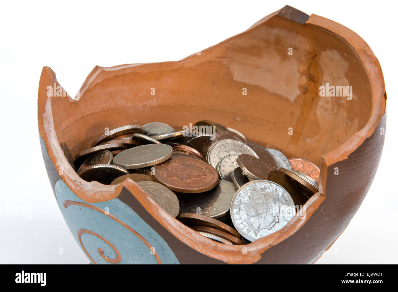 Kaputtes geldglas -Fotos und -Bildmaterial in hoher Auflösung – Alamy