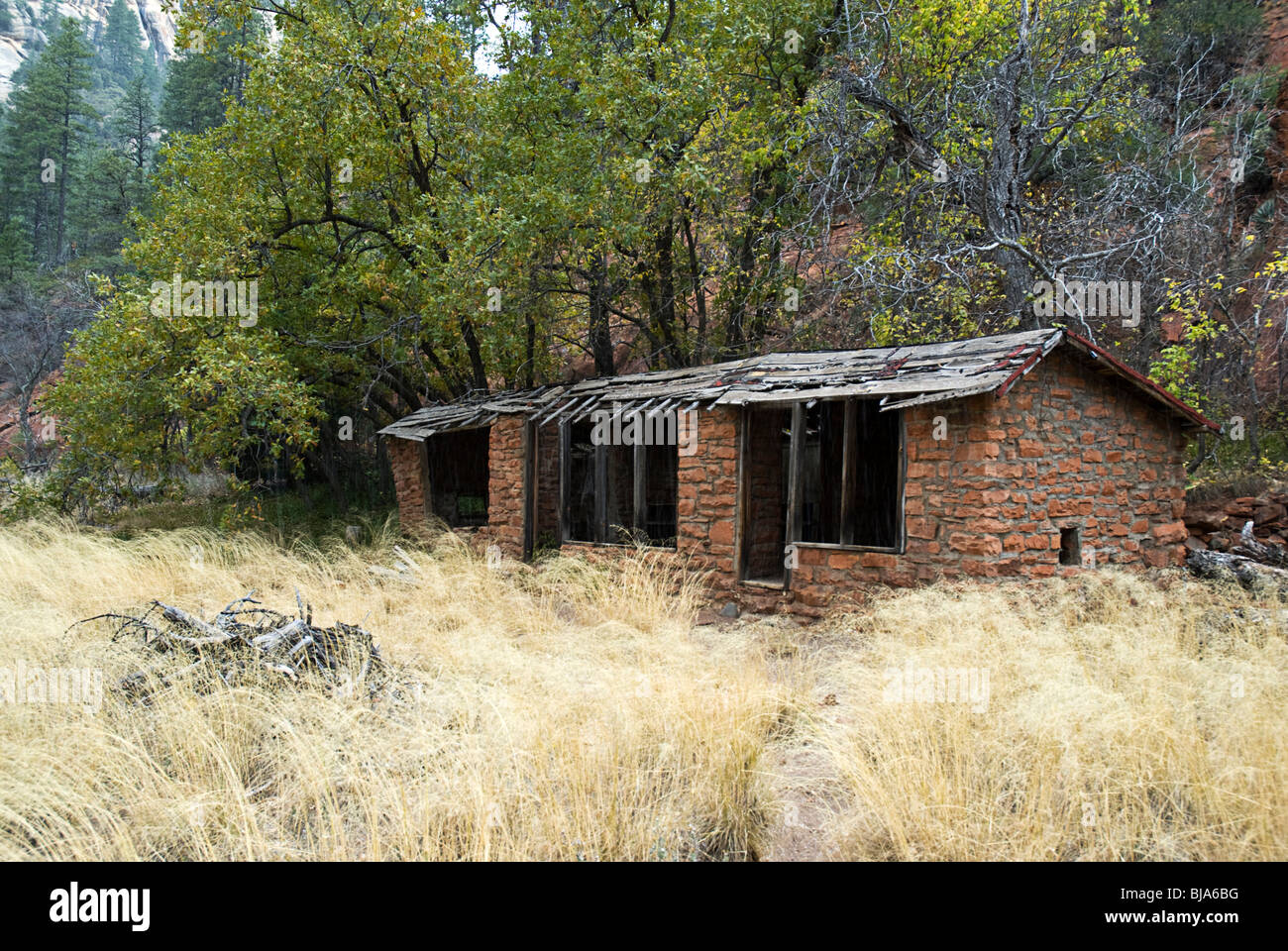 Klettern auf historischen ruinen -Fotos und -Bildmaterial in hoher ...