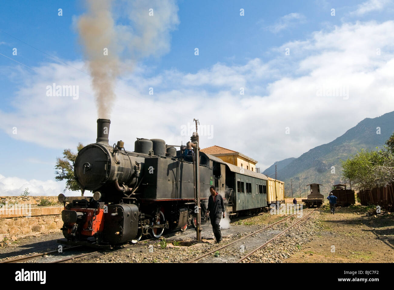 Eritreische Eisenbahn, von Asmara in Massawa, Nefasit, Eritrea ...