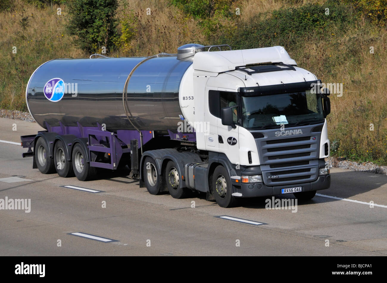 Englische milchwagen -Fotos und -Bildmaterial in hoher Auflösung – Alamy