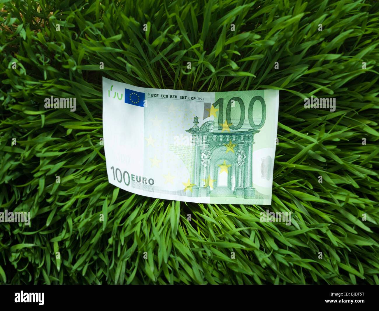 100 euro schein -Fotos und -Bildmaterial in hoher Auflösung – Alamy