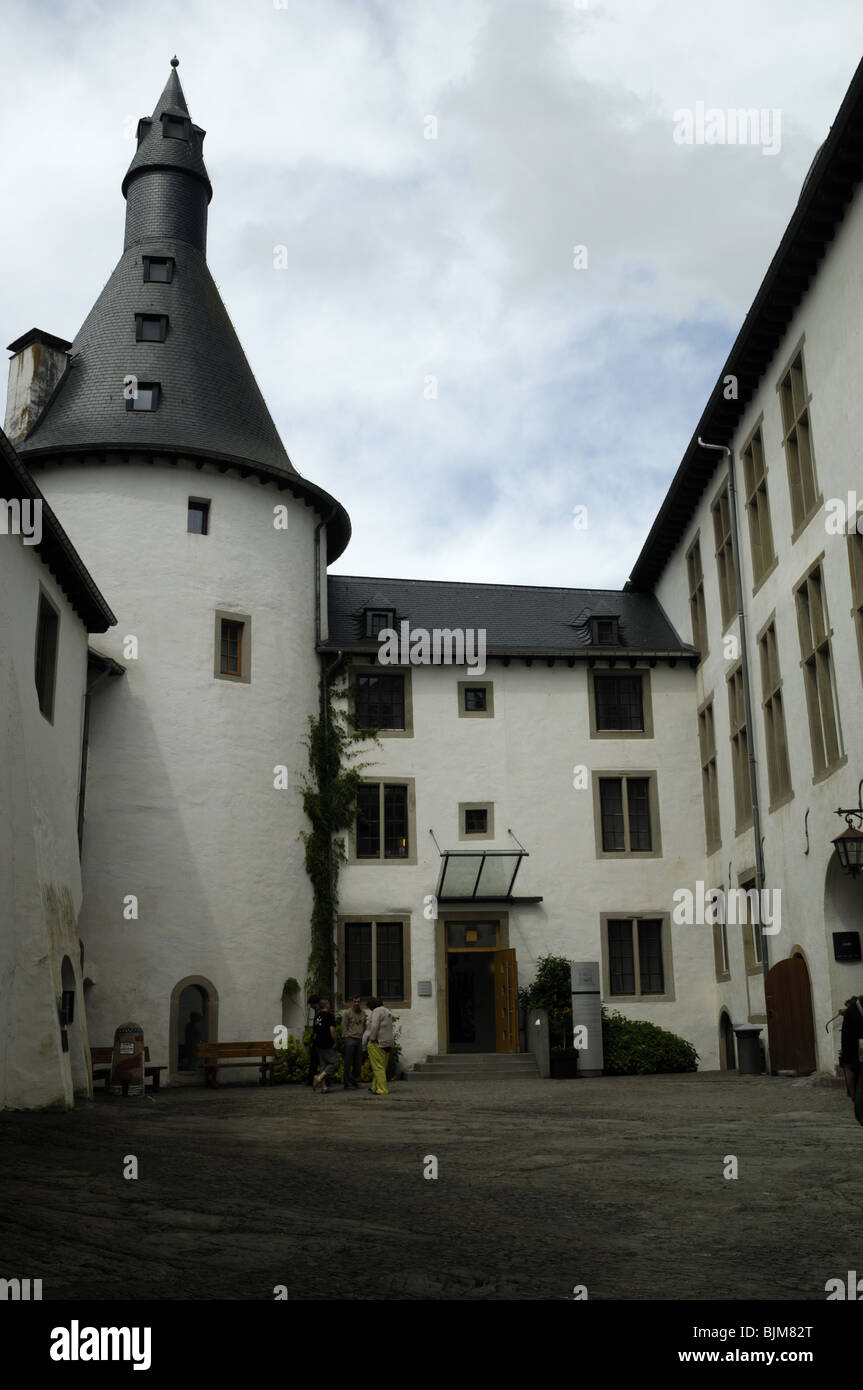 Schloss clerf -Fotos und -Bildmaterial in hoher Auflösung – Alamy