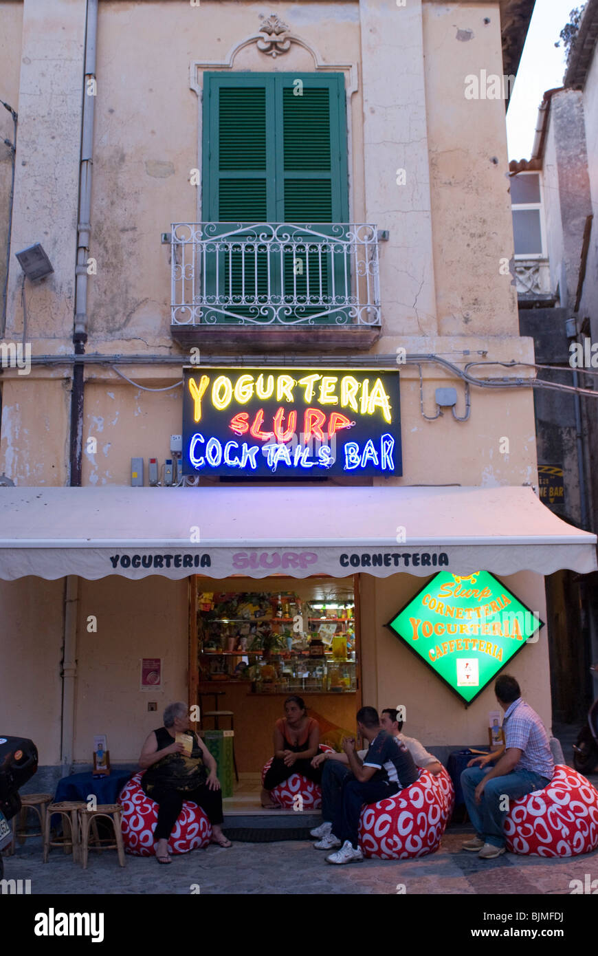 Kalabrien Bar Stockfotos und -bilder Kaufen - Alamy