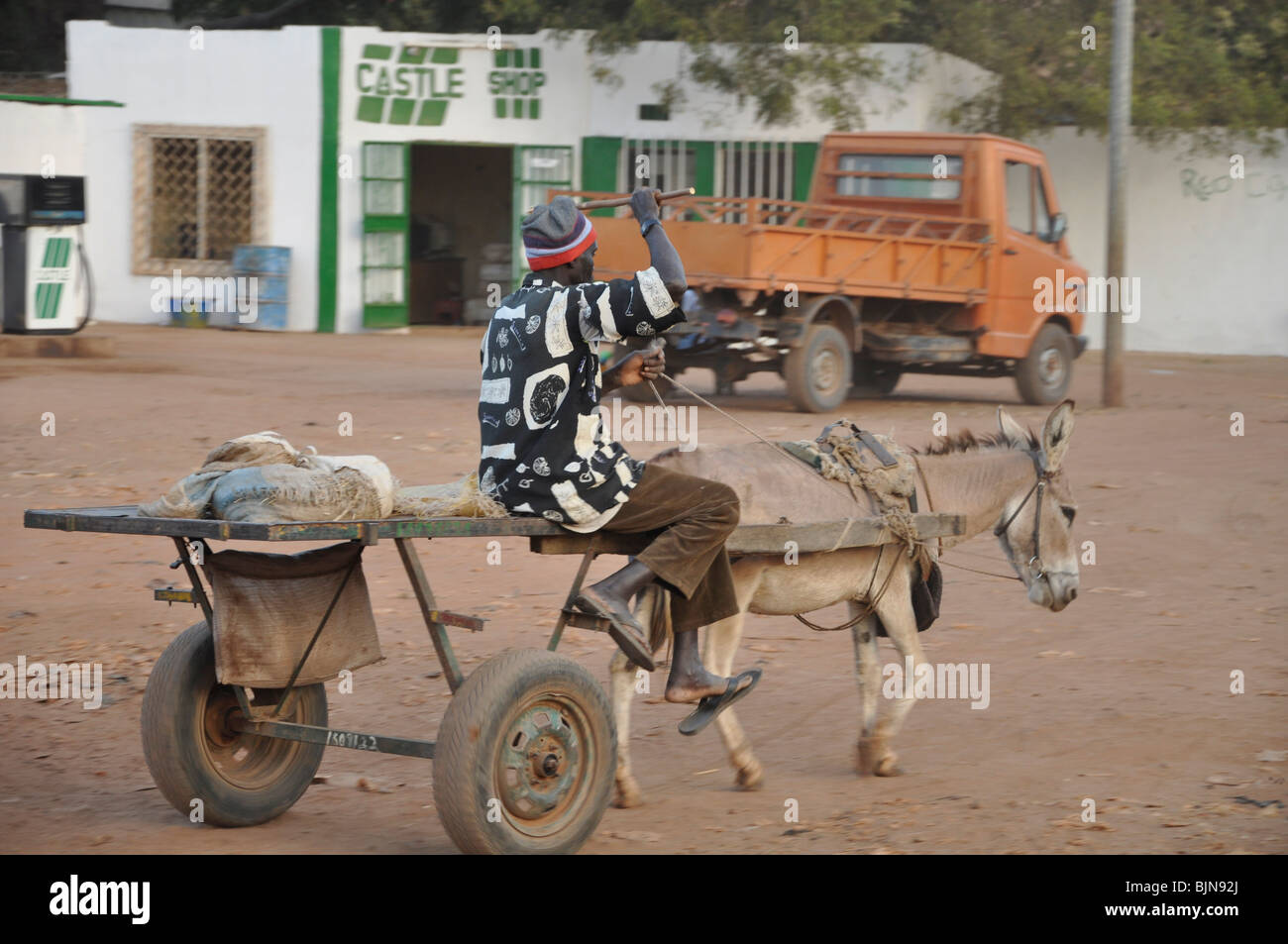Transport africa donkey -Fotos und -Bildmaterial in hoher Auflösung – Alamy