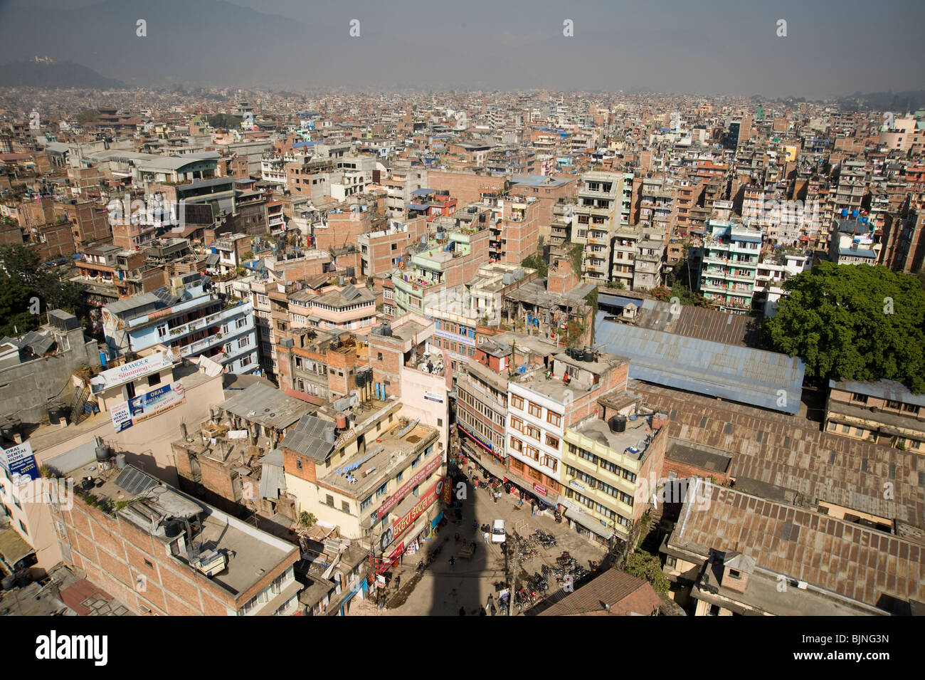 Skyline von Kathmandu aus dem Bhimsen Tower in Nepal Stockfotografie ...