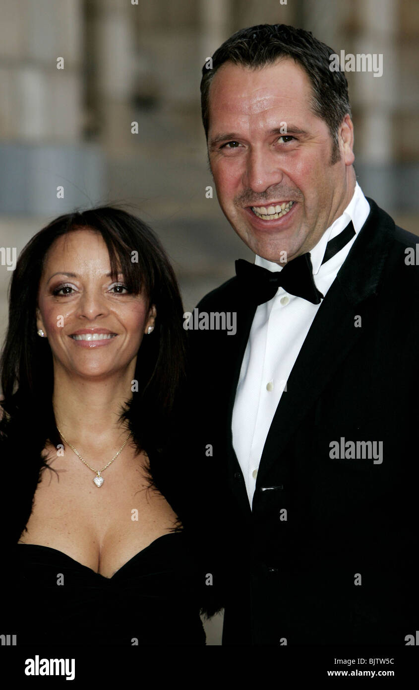 David seaman and wife -Fotos und -Bildmaterial in hoher Auflösung – Alamy