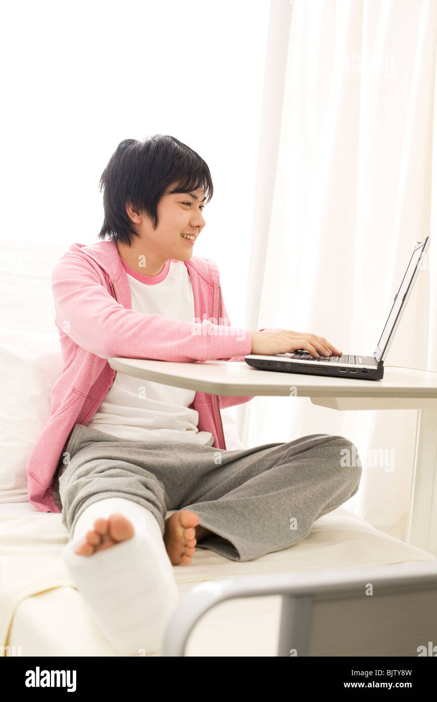 Beinbruch Gips Stockfotos und -bilder Kaufen - Alamy