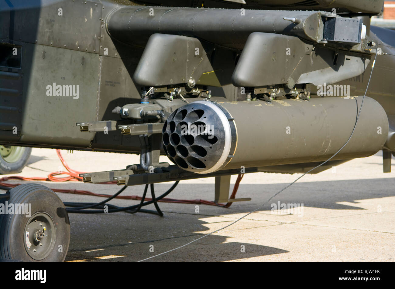 Hellfire-Rakete Träger und CR7 Rocket Pod von einem britischen Armee ...
