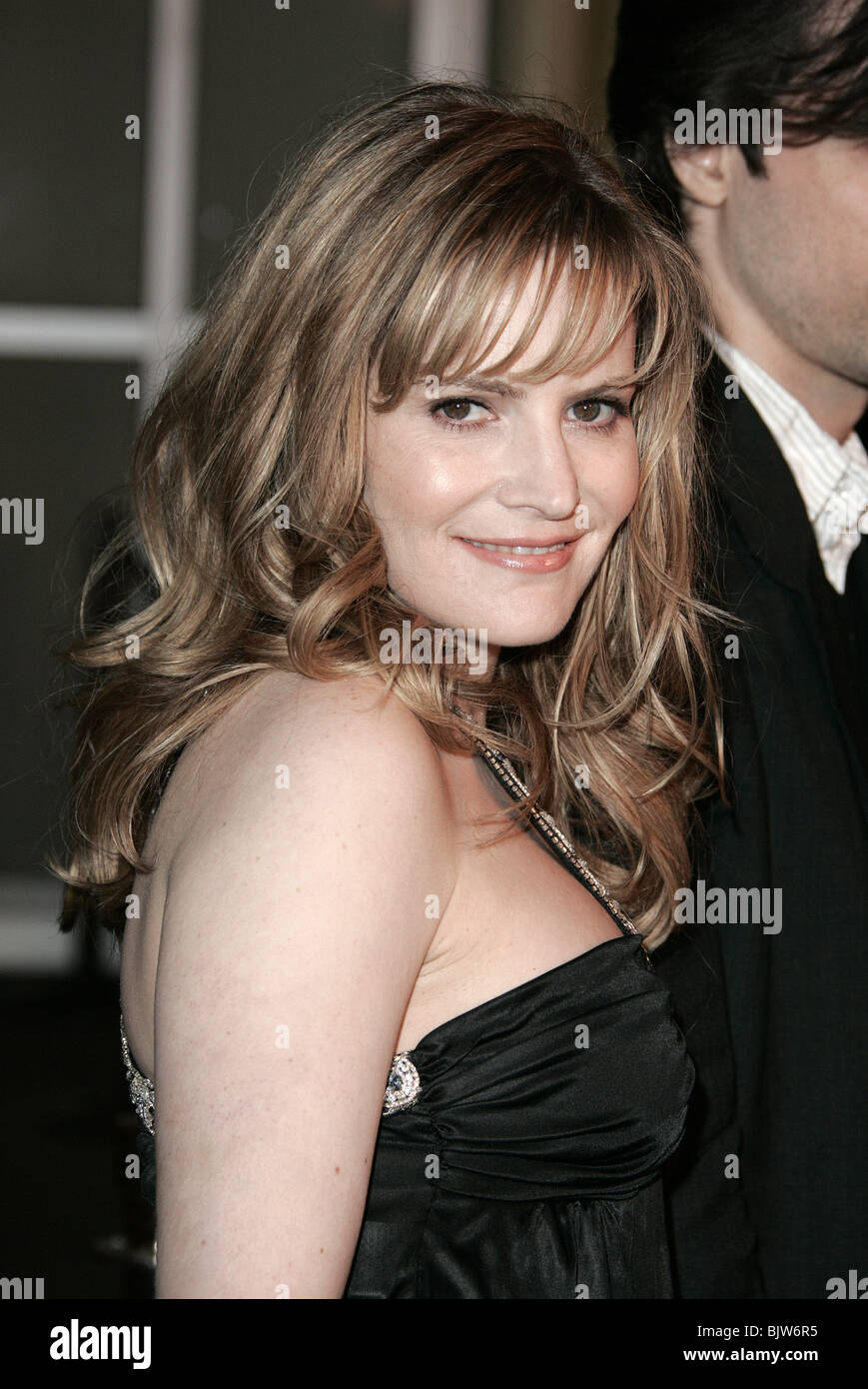 JENNIFER JASON LEIGH Jacke FILM PREMIERE ARCLIGHT Kino HOLLYWOOD LOS ...