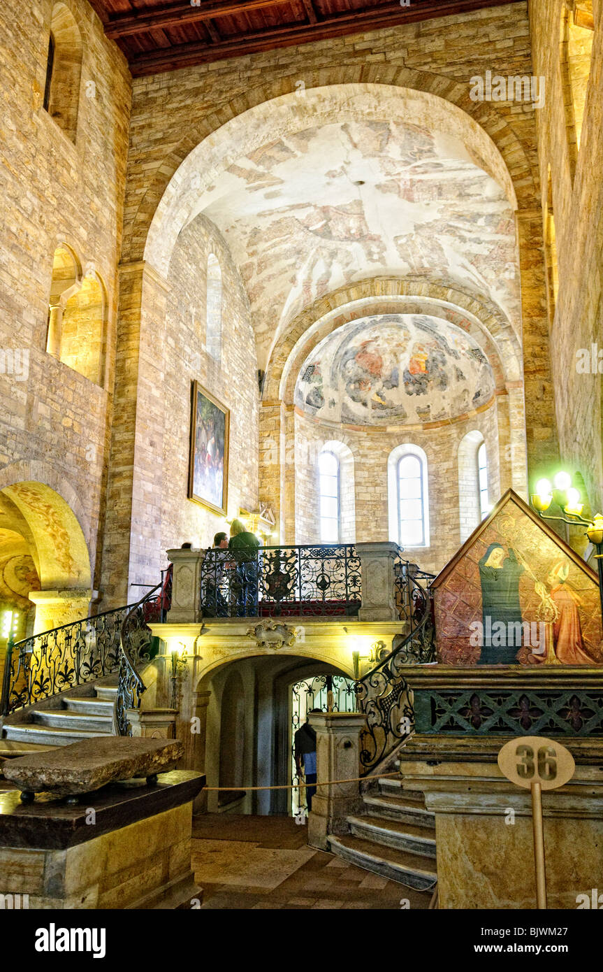 Basilika st george in der prager burg -Fotos und -Bildmaterial in hoher Auflösung – Alamy