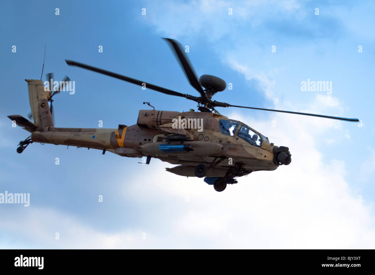 Israelische Luftwaffe Apache AH - 64D Longbow im Flug Stockfotografie ...