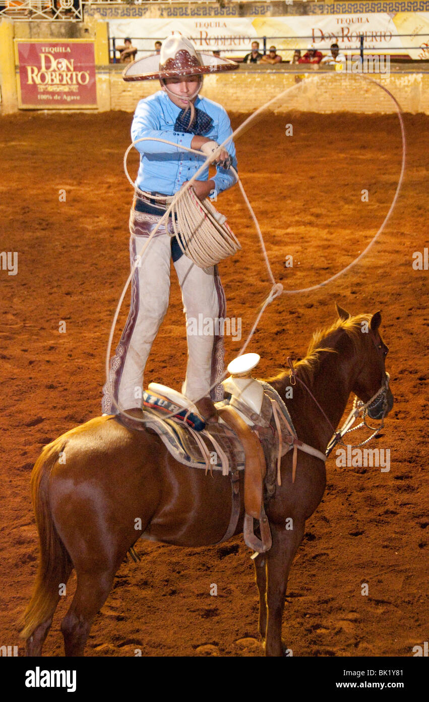 Trick roping -Fotos und -Bildmaterial in hoher Auflösung – Alamy