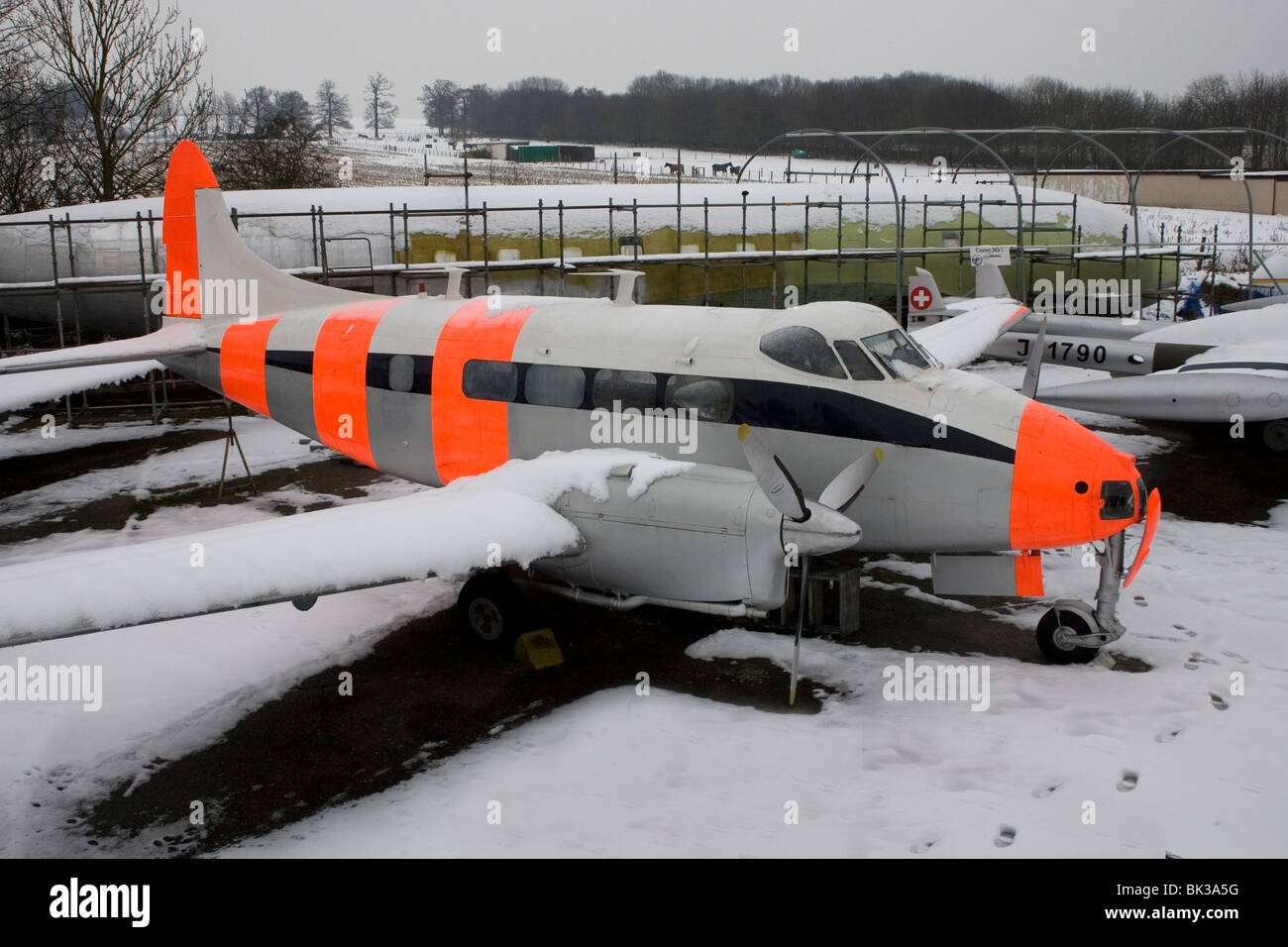 de Havilland DH104 Taube 6 D-IFSB an der de Havilland Aircraft Heritage ...