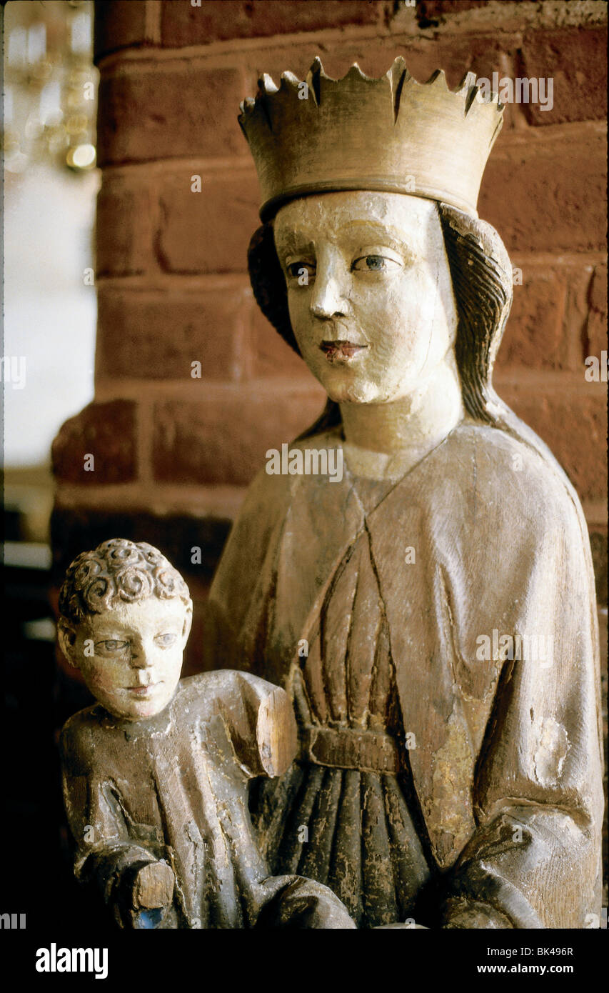 Madonna Sculpture Stockfotos und -bilder Kaufen - Alamy