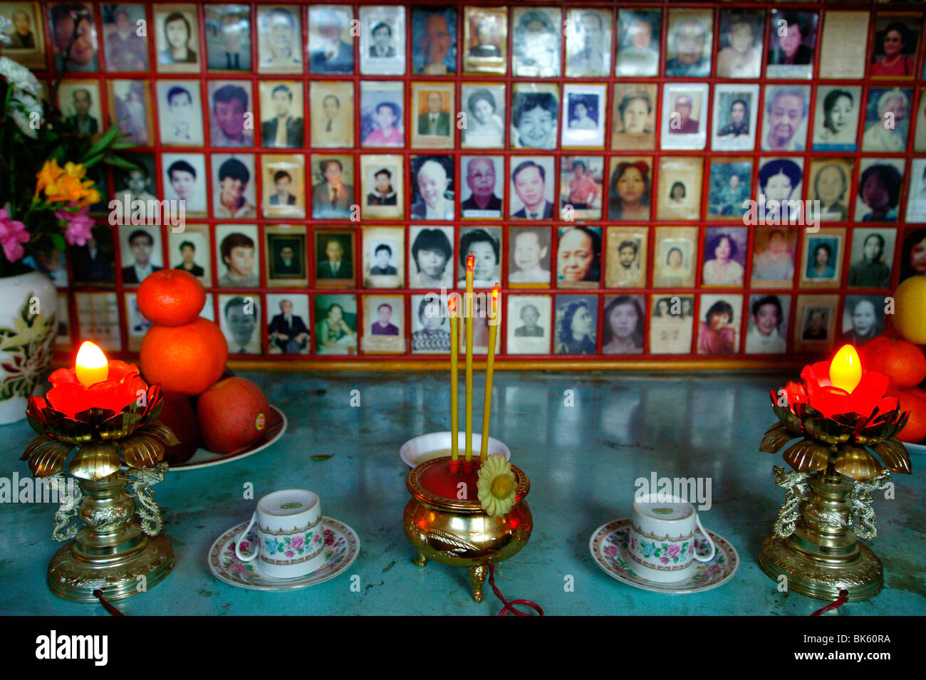 Ancestors Altar Stockfotos und -bilder Kaufen - Alamy