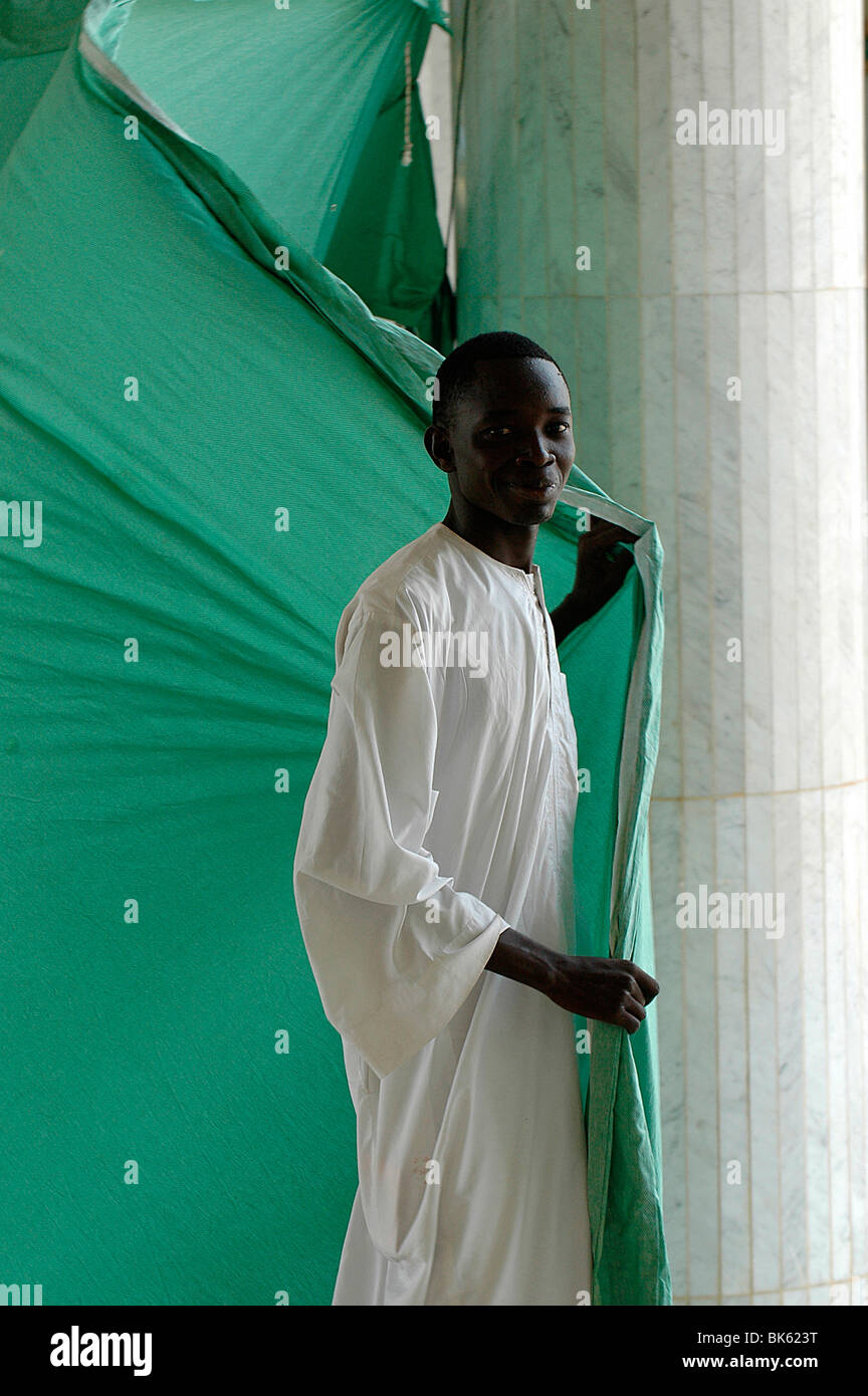Great mosque of touba -Fotos und -Bildmaterial in hoher Auflösung – Alamy