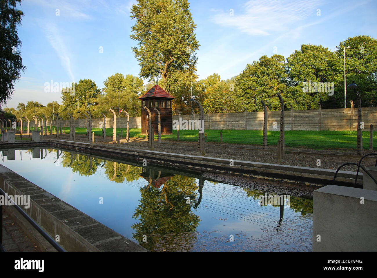Wasser Feuer Tank im Lager Auschwitz Stockfotografie - Alamy