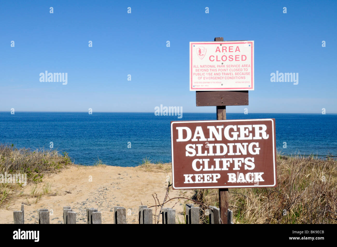 Erosion am Cape Cod National Seashore Warnung melden auf Klippe am ...