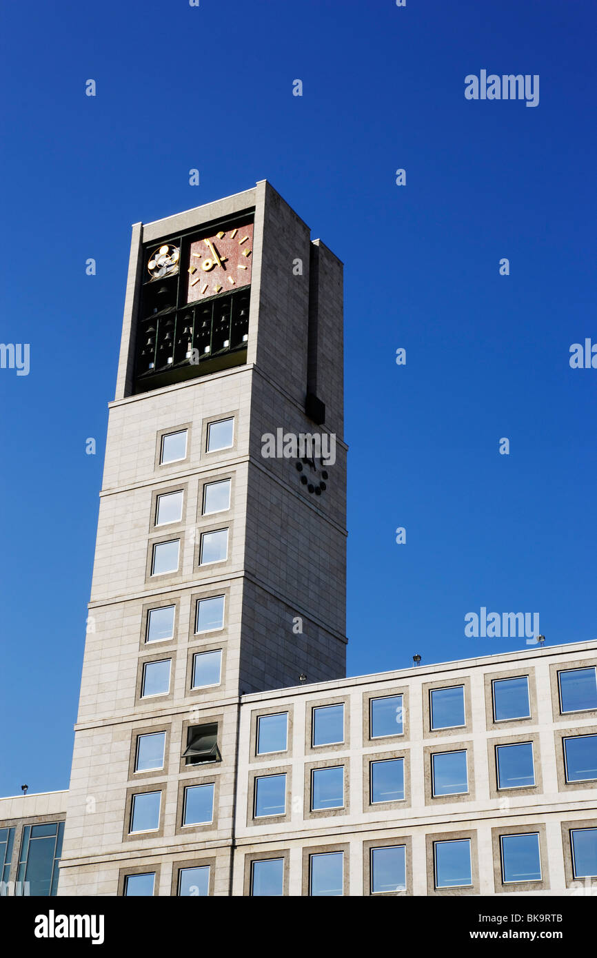 Stuttgart city hall -Fotos und -Bildmaterial in hoher Auflösung – Alamy