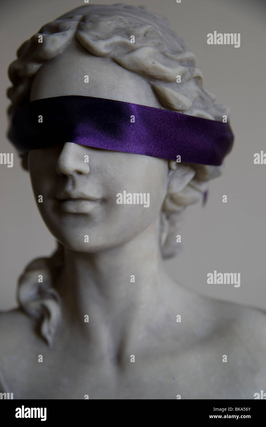 Augen verbinden -Fotos und -Bildmaterial in hoher Auflösung – Alamy