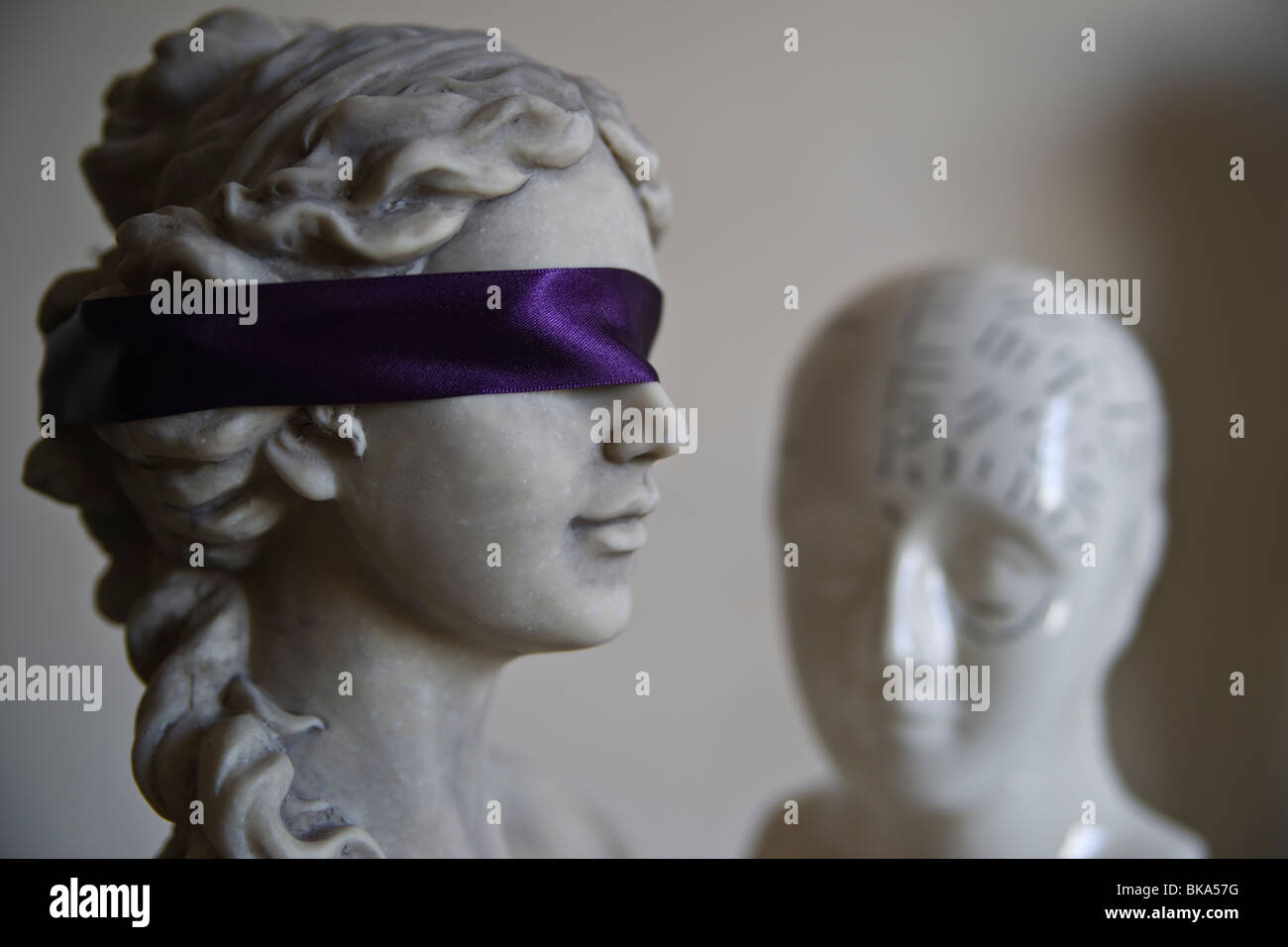 Augen Verbinden Stockfotos und -bilder Kaufen - Alamy