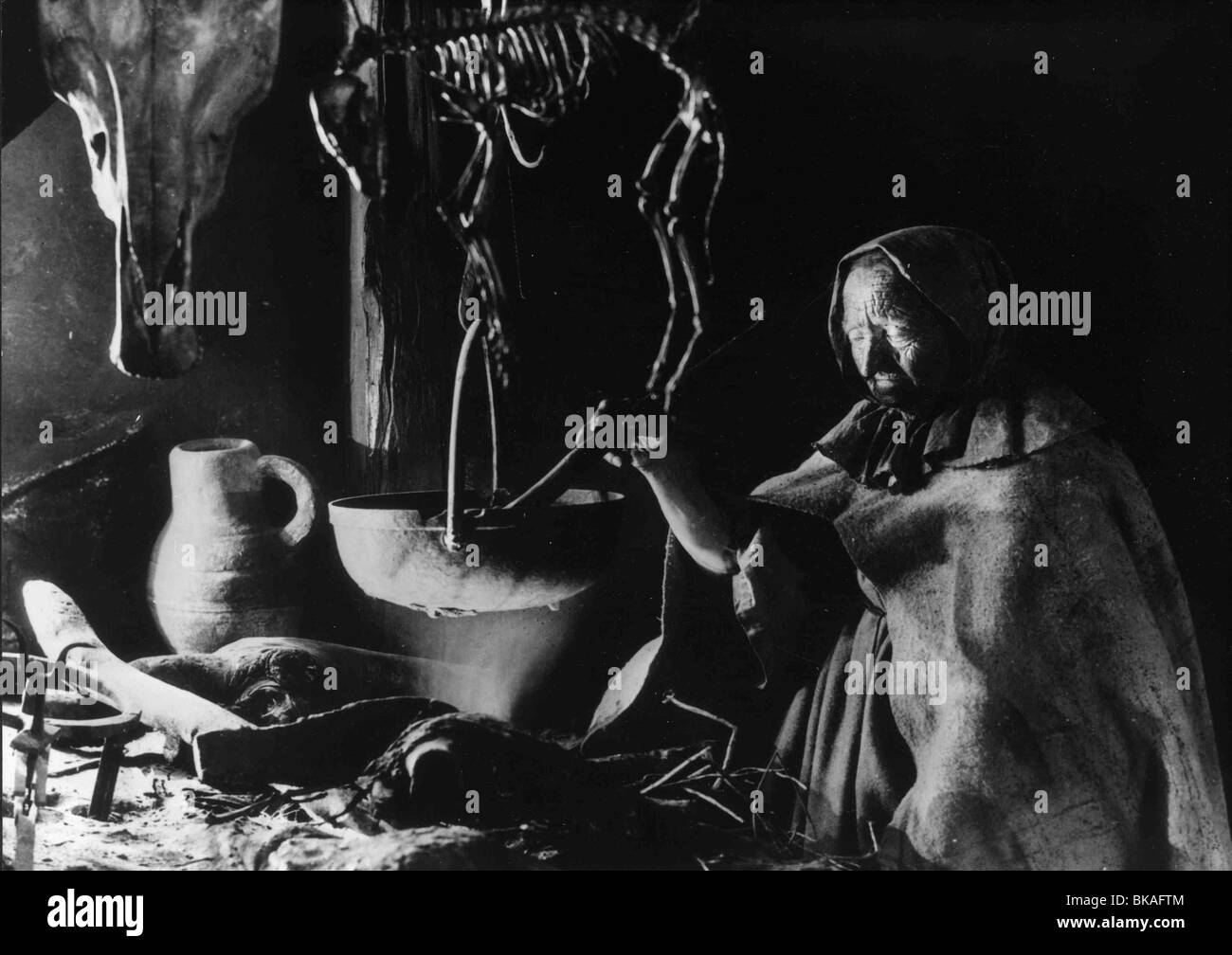 Häxan Baujahr: 1922 Dänemark Regie: Benjamin Christensen Maren Pedersen ...